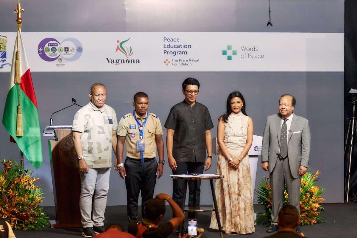 Prem Rawat développe des initiatives de paix à Madagascar - TPRF.org