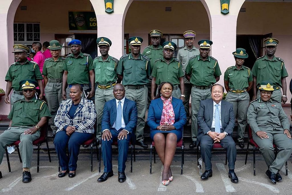 Prem Rawat Visits Zimbabwe Prison & Peace Education Program Expands ...